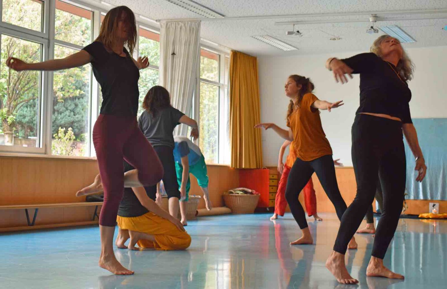 5 Rhythmen: Tanz eine Welle am Sonntag • Mami rocks